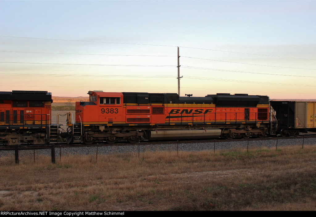 BNSF 9383